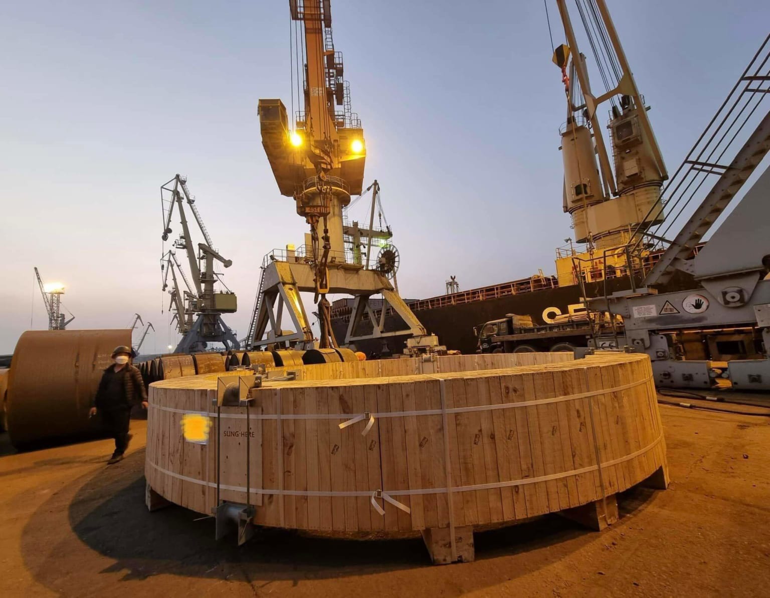 Tìm hiểu về hàng hóa OOG (Out of Gauge Cargo) trong vận tải - TTL Cargo Max